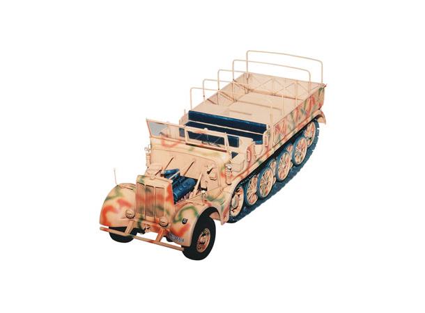 German 18 ton Half-Track Famo 1/35 Tamiya plastmodell - Norwegian Modellers